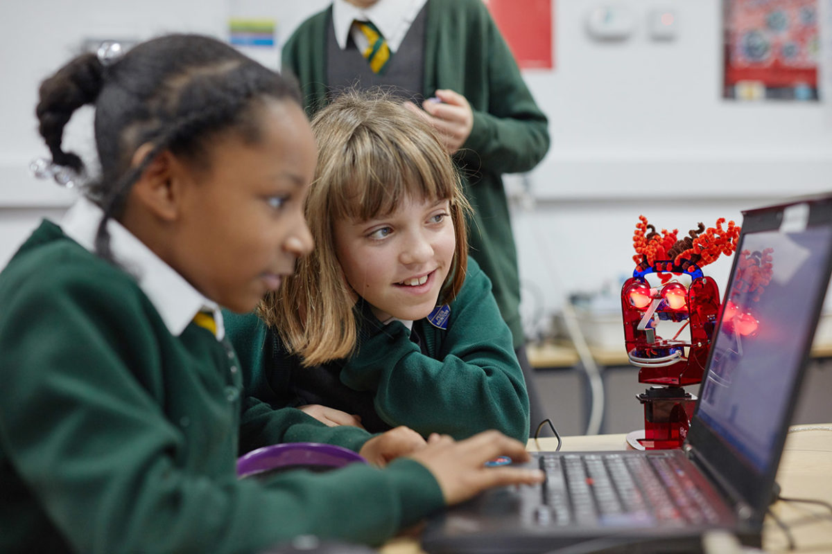 Kit robot éducatif construction programmation tête humanoide Ohbot 2.1 ...