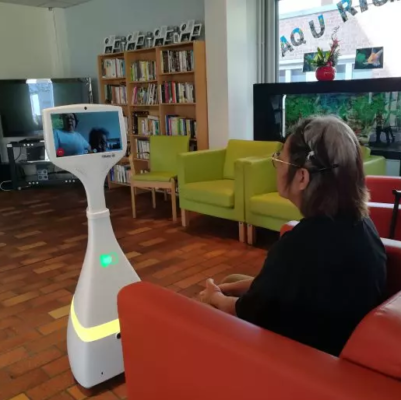 Robot Cutii télécommunication & assistance à la personne - Leobotics