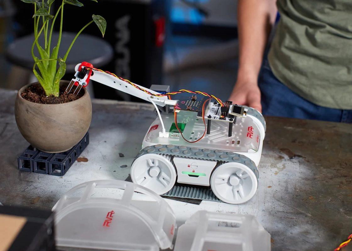 Robot éducatif à programmer RVR+ Sphero - Leobotics