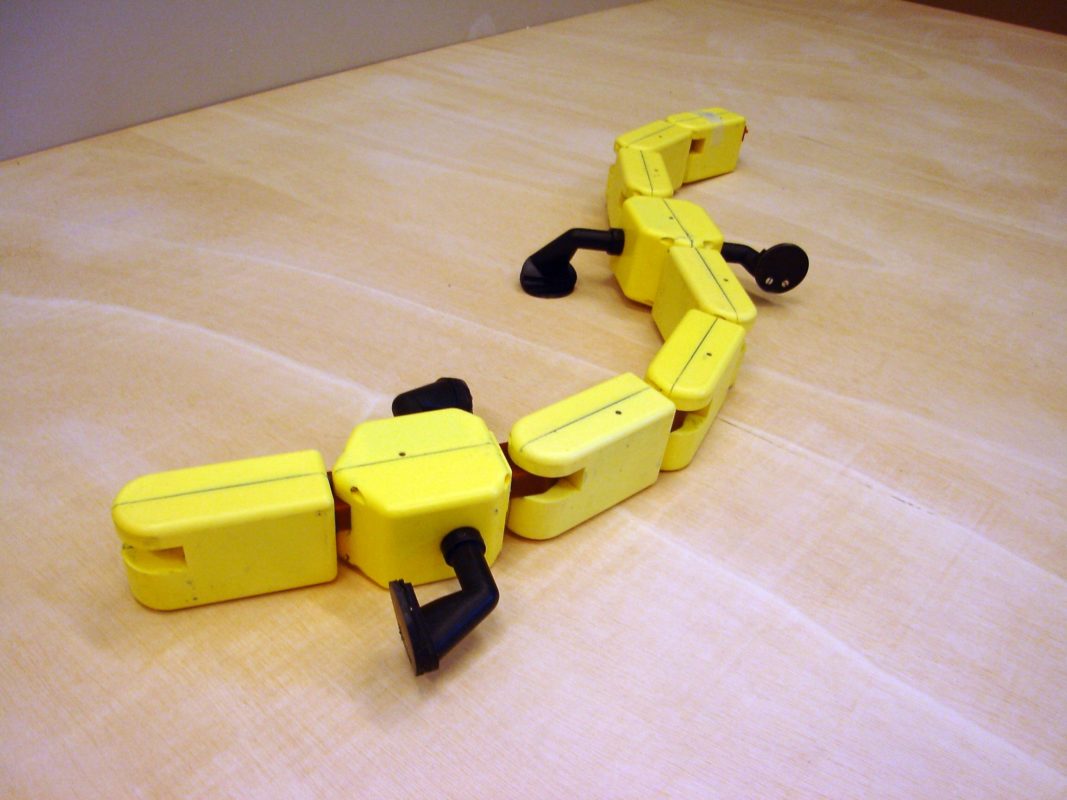 Robot Recherche Salamandra robotica EPFL - Leobotics